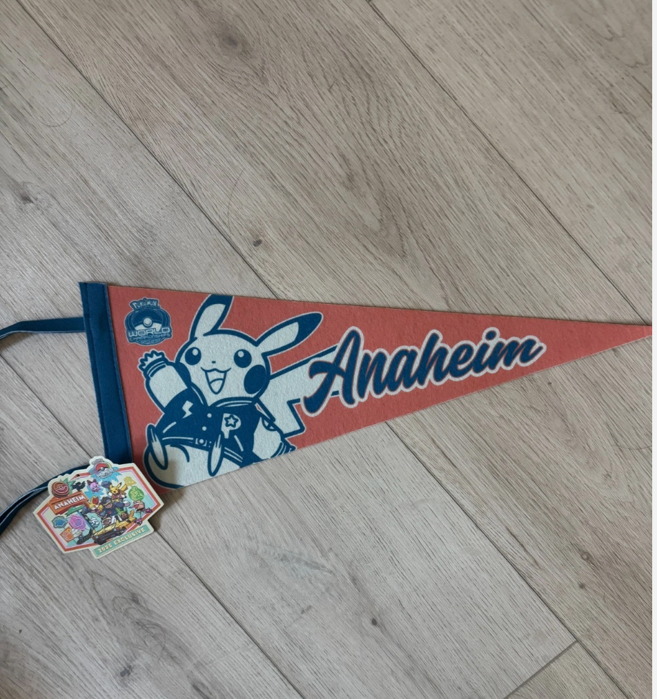 Pikachu Pennant Flag Varsity – Pokevikie